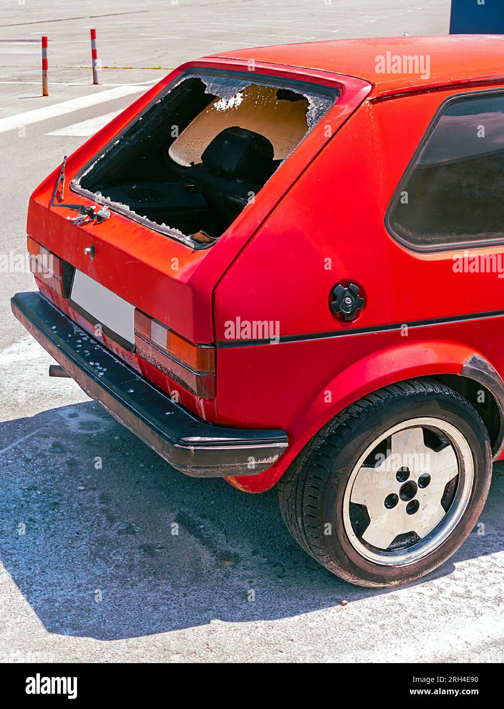 Fracture trunk hi-res stock photography and images - Alamy