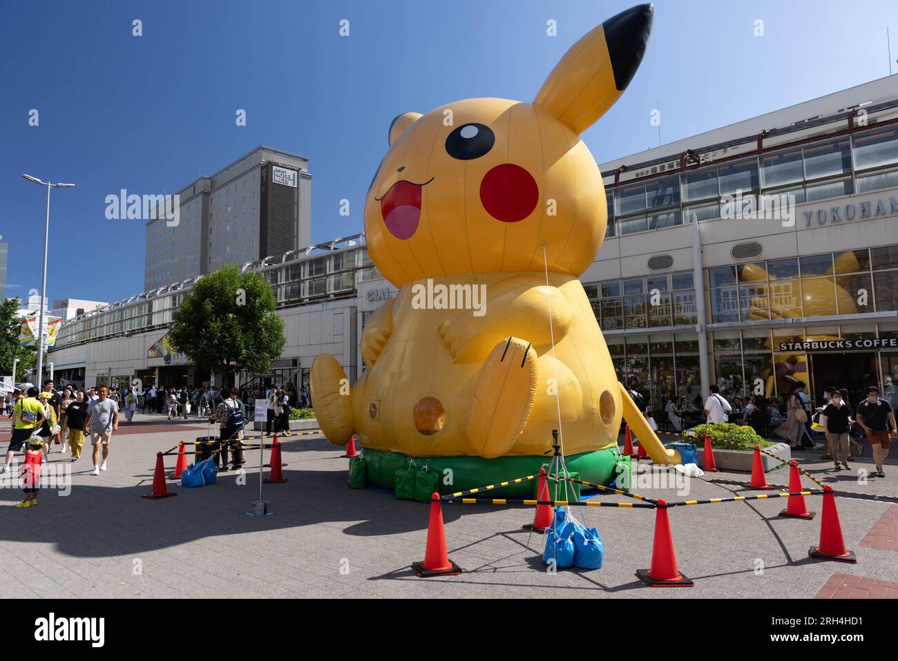 Pikachu air balloon in front of Sakuragicho station during Pokemon ...