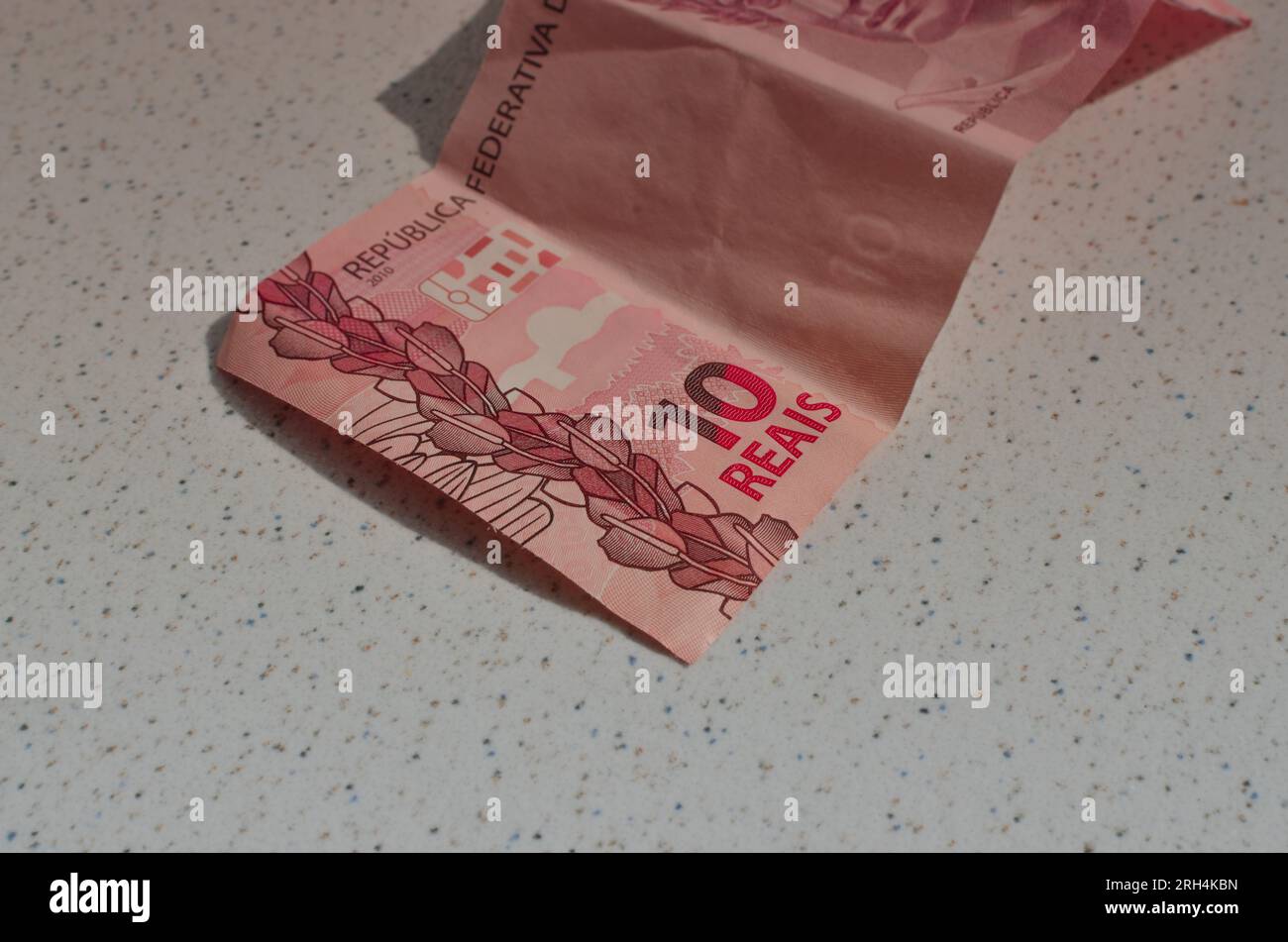 Detail of the 10 reais do Brasil banknote, a Brazilian currency ...