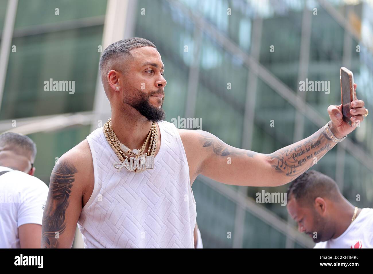 Dj adoni hi-res stock photography and images - Alamy