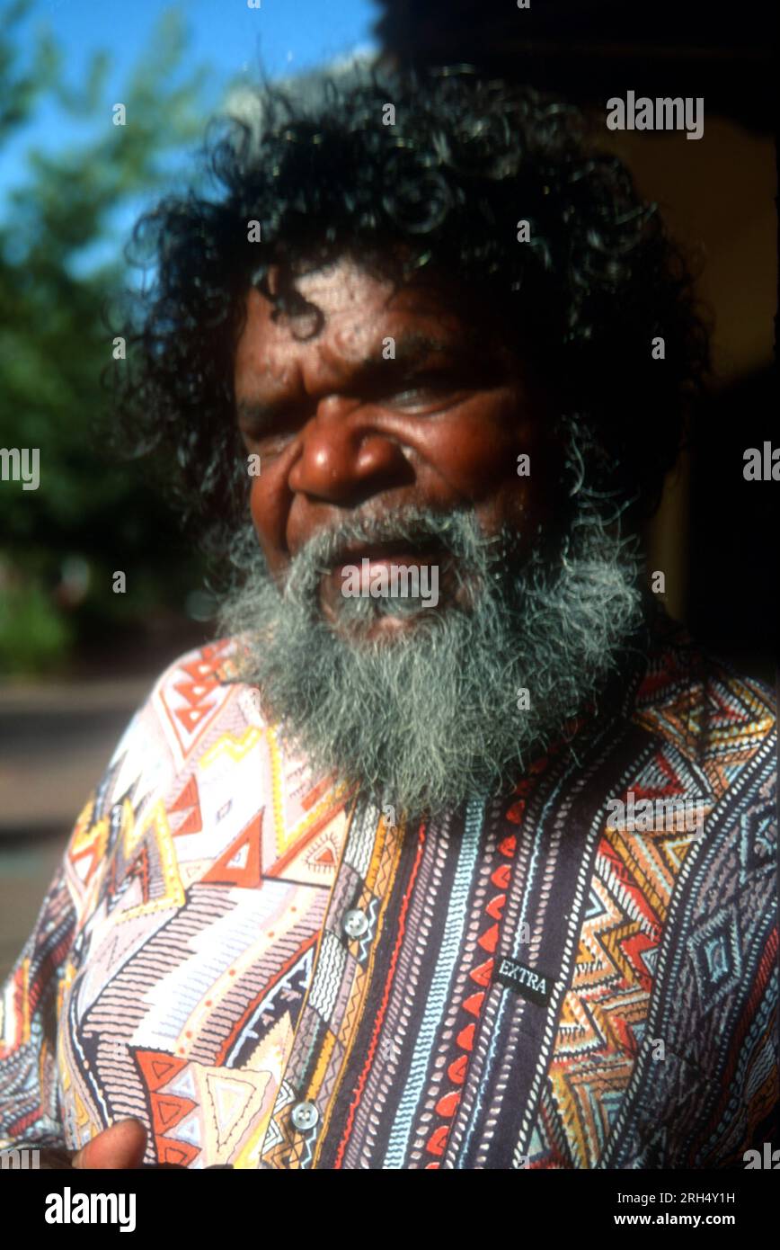 Clifford Possum Tjapaltjarri aboriginal artist who was born near Alice ...