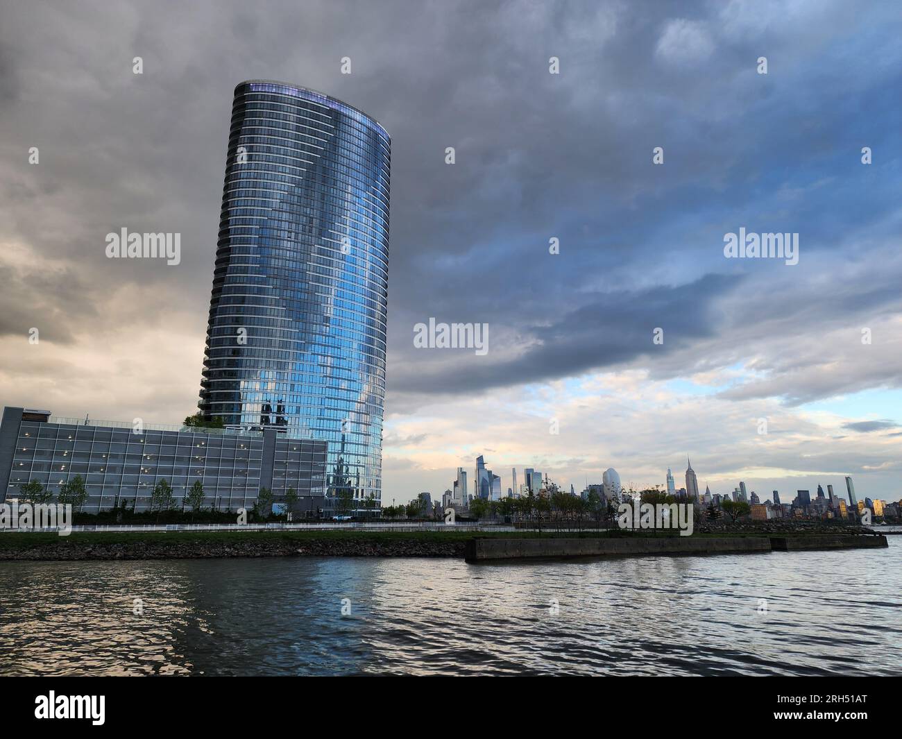 ny urban city architecture. midtown manhattan and hudson river ...