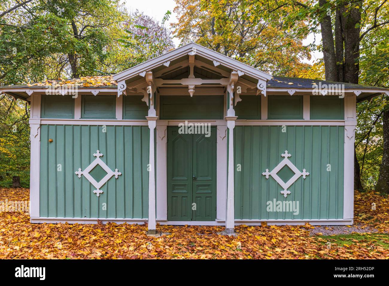 Entrance swedish cottage hi-res stock photography and images - Alamy