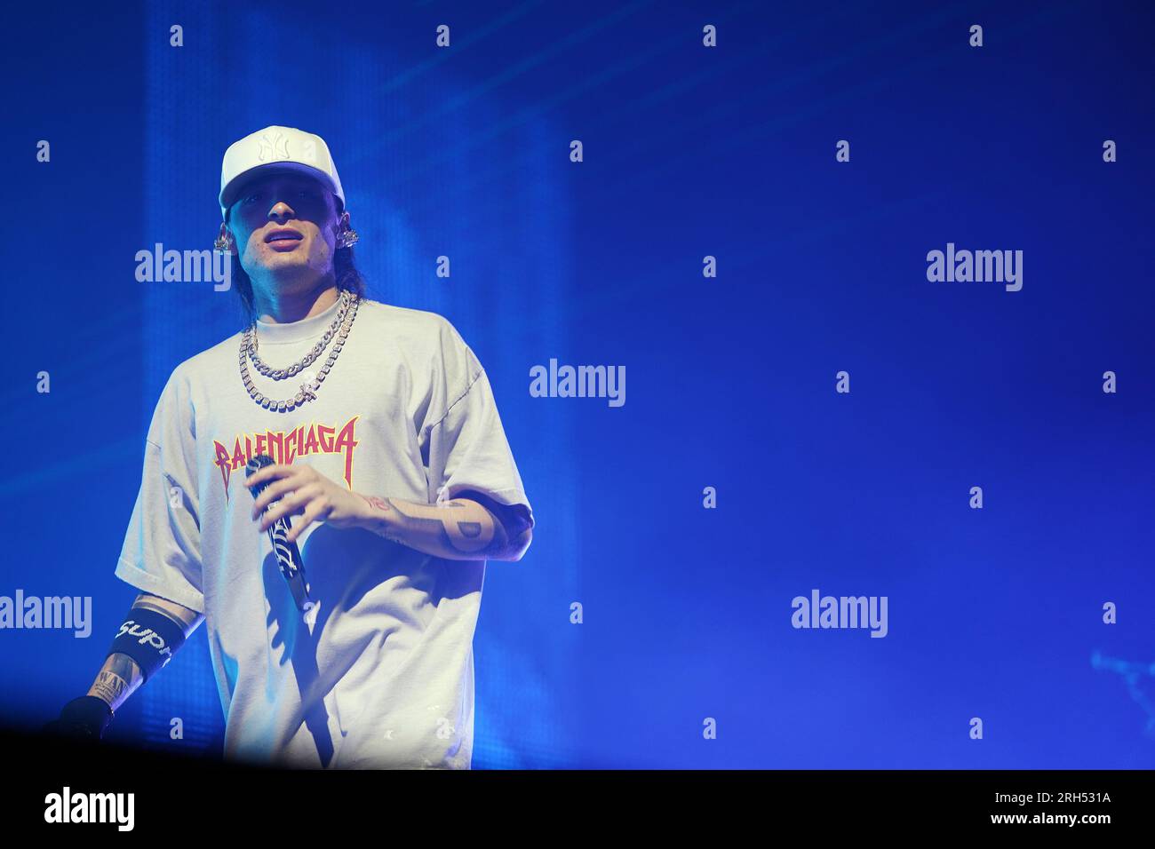 Peso pluma singer hi-res stock photography and images - Alamy