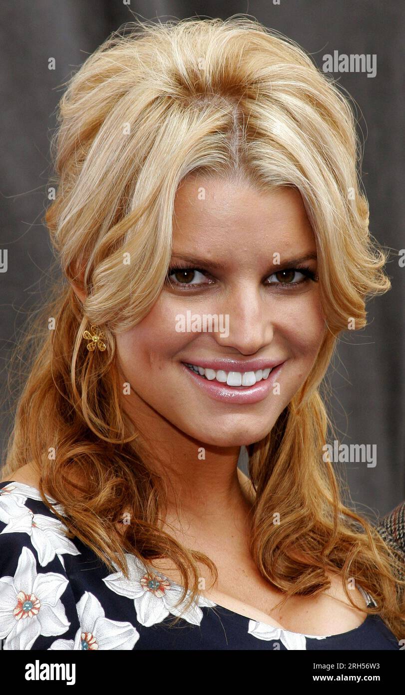 Jessica Simpson at the Blockbuster Total Access Launch held at the ...