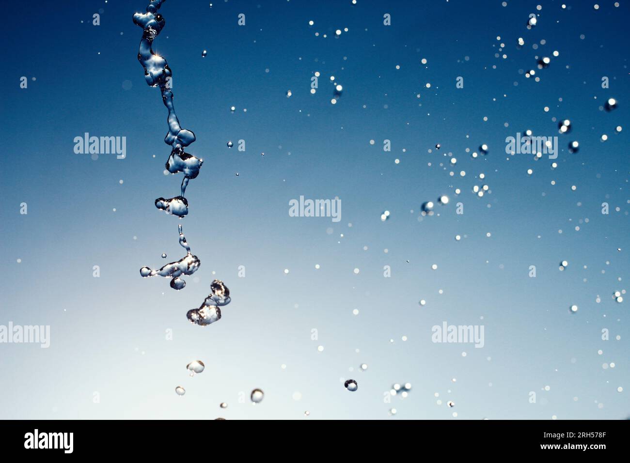 Water crown splash and wave swirl and drops. Vector liquid splashing ...