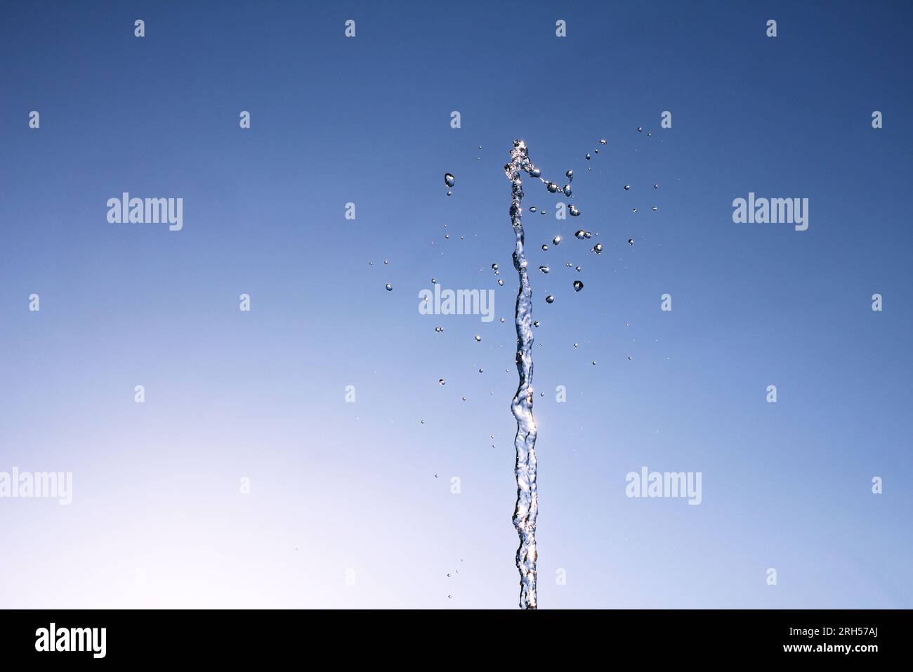Water crown splash and wave swirl and drops. Vector liquid splashing ...