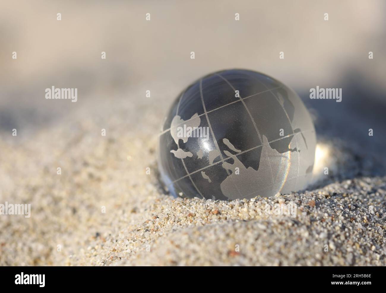 World globe beach ball hi-res stock photography and images - Alamy