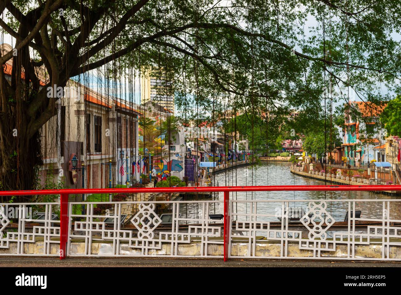 View down the Malacca River from the Tan Kim Seng Bridge, Malacca, Malaysia Stock Photo - Alamy