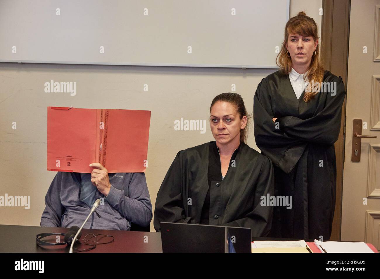 Denise losing hi-res stock photography and images - Alamy