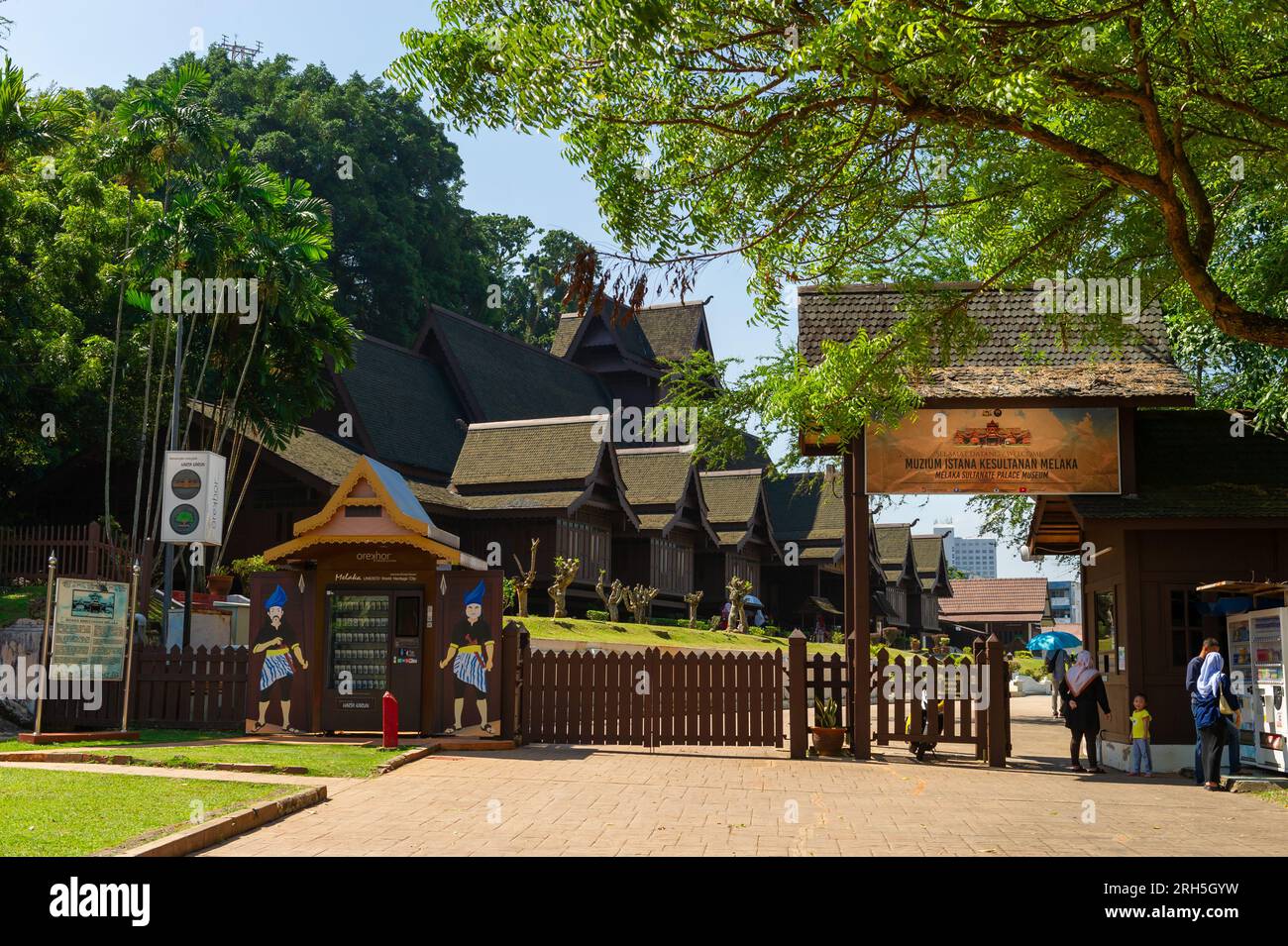 The main entrance and ticket office of the Melaka Sultanate Palace ...