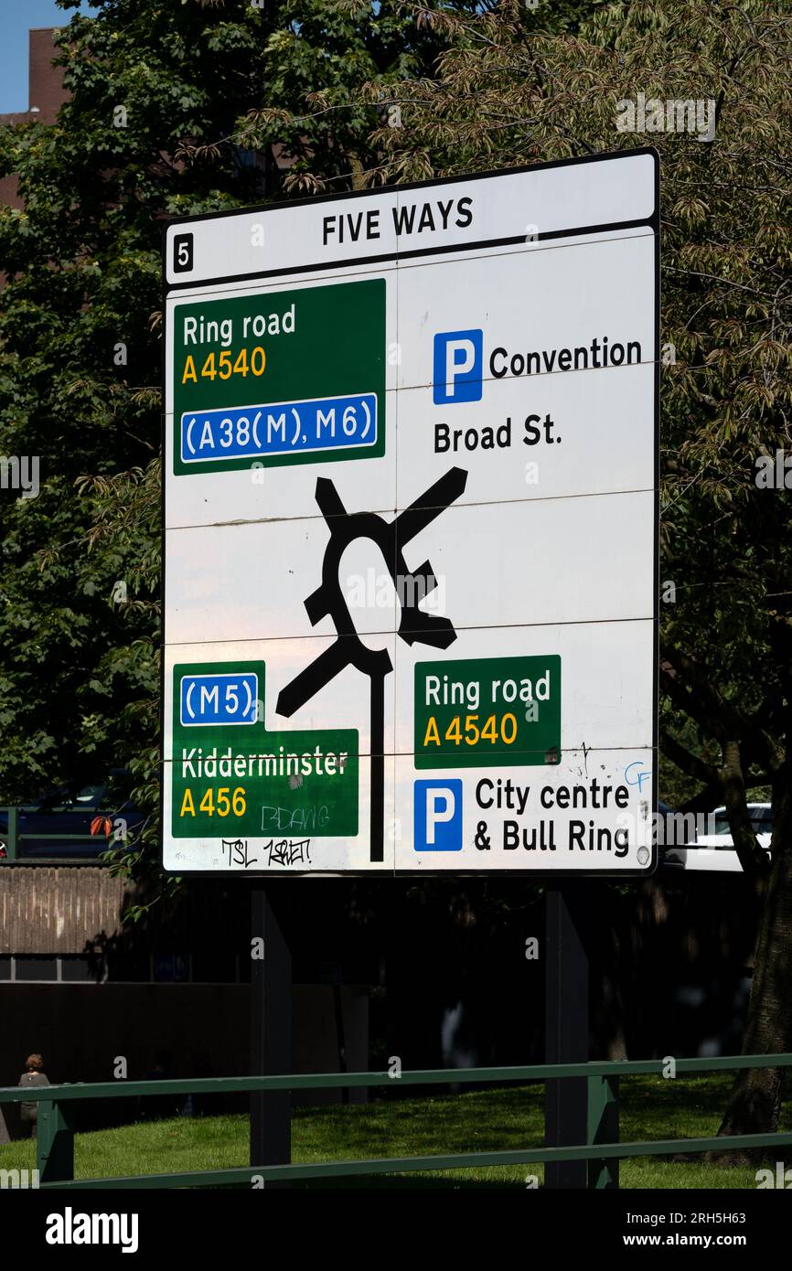 Birmingham road signs hi-res stock photography and images - Alamy