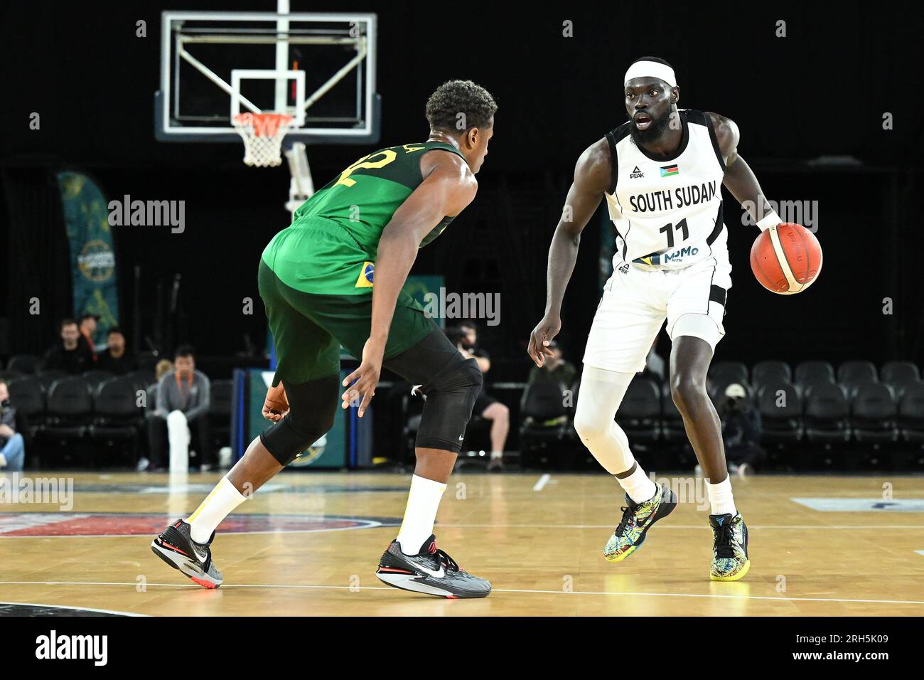 Marial Shayok of South Sudan (right) in action during the Boomers vs ...