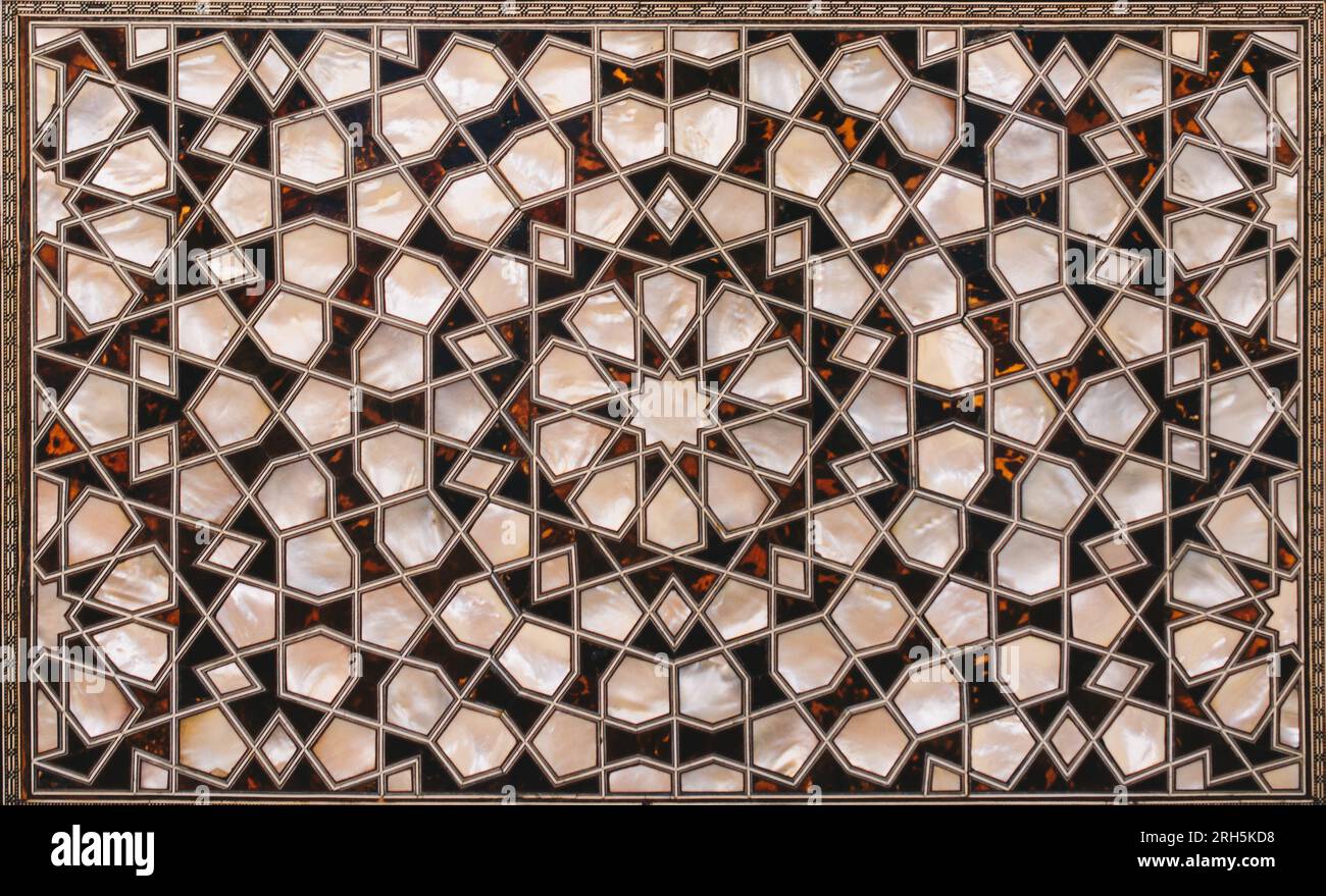 Pearl inlays hi-res stock photography and images - Alamy