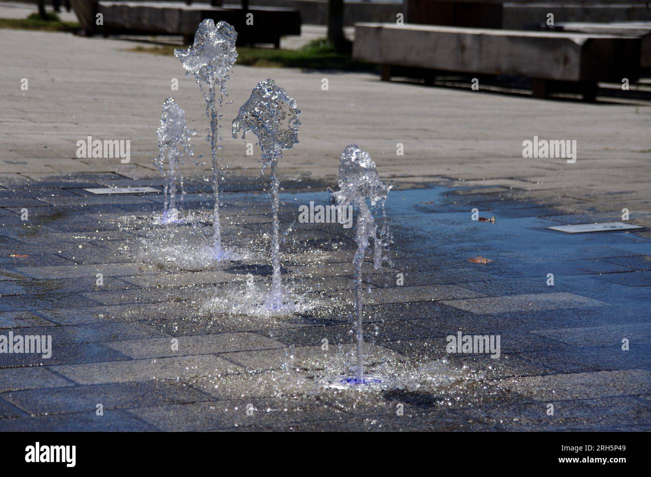 Spurting hi-res stock photography and images - Alamy