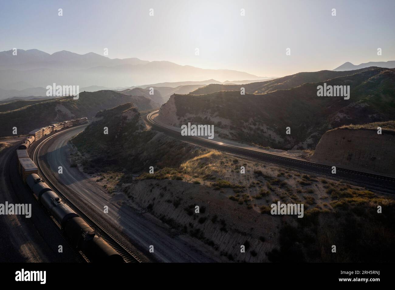 Curvy track hi-res stock photography and images - Alamy