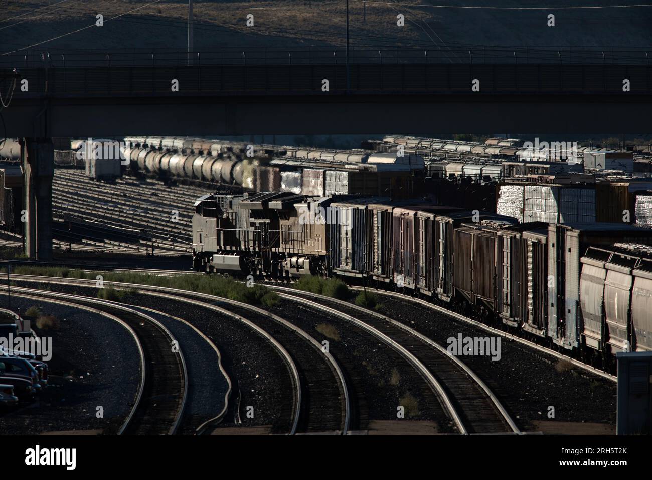 Train cars in railroad switching hi-res stock photography and images ...