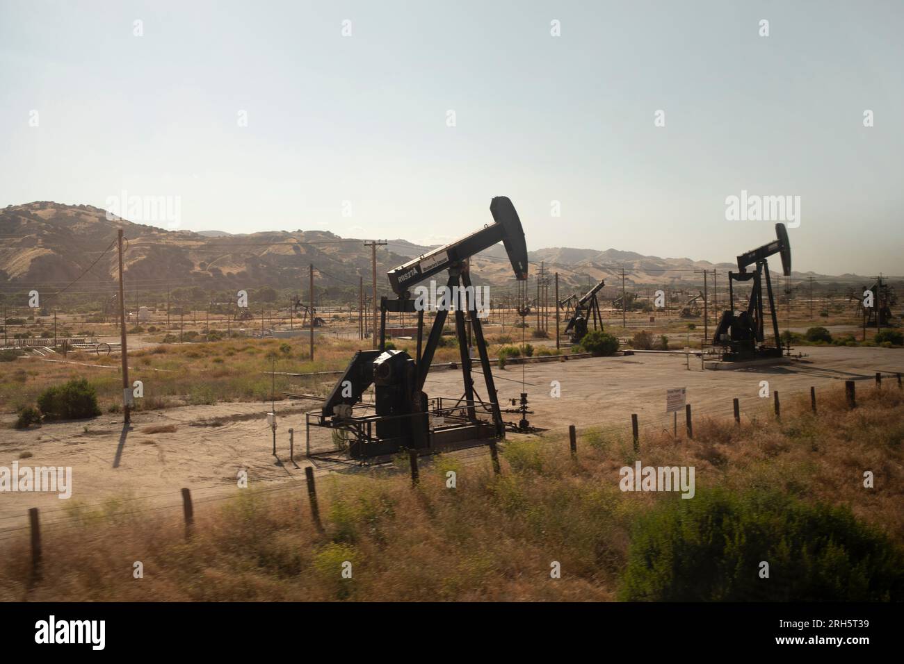Oil rigs drilling for oil Stock Photo - Alamy