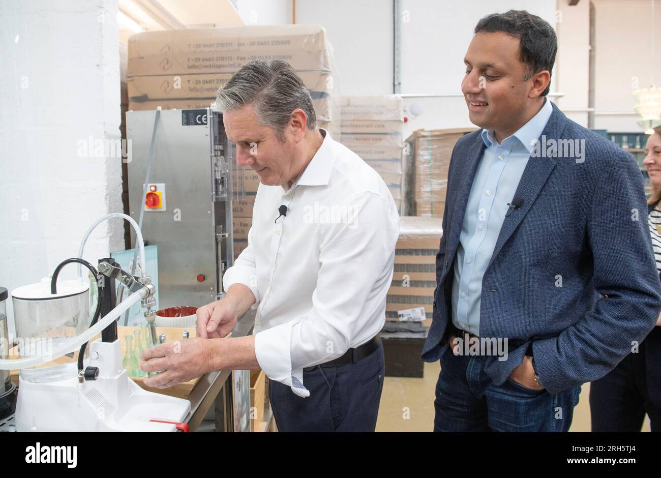 Labour leader Sir Keir Starmer (left) and Scottish Labour leader Anas ...
