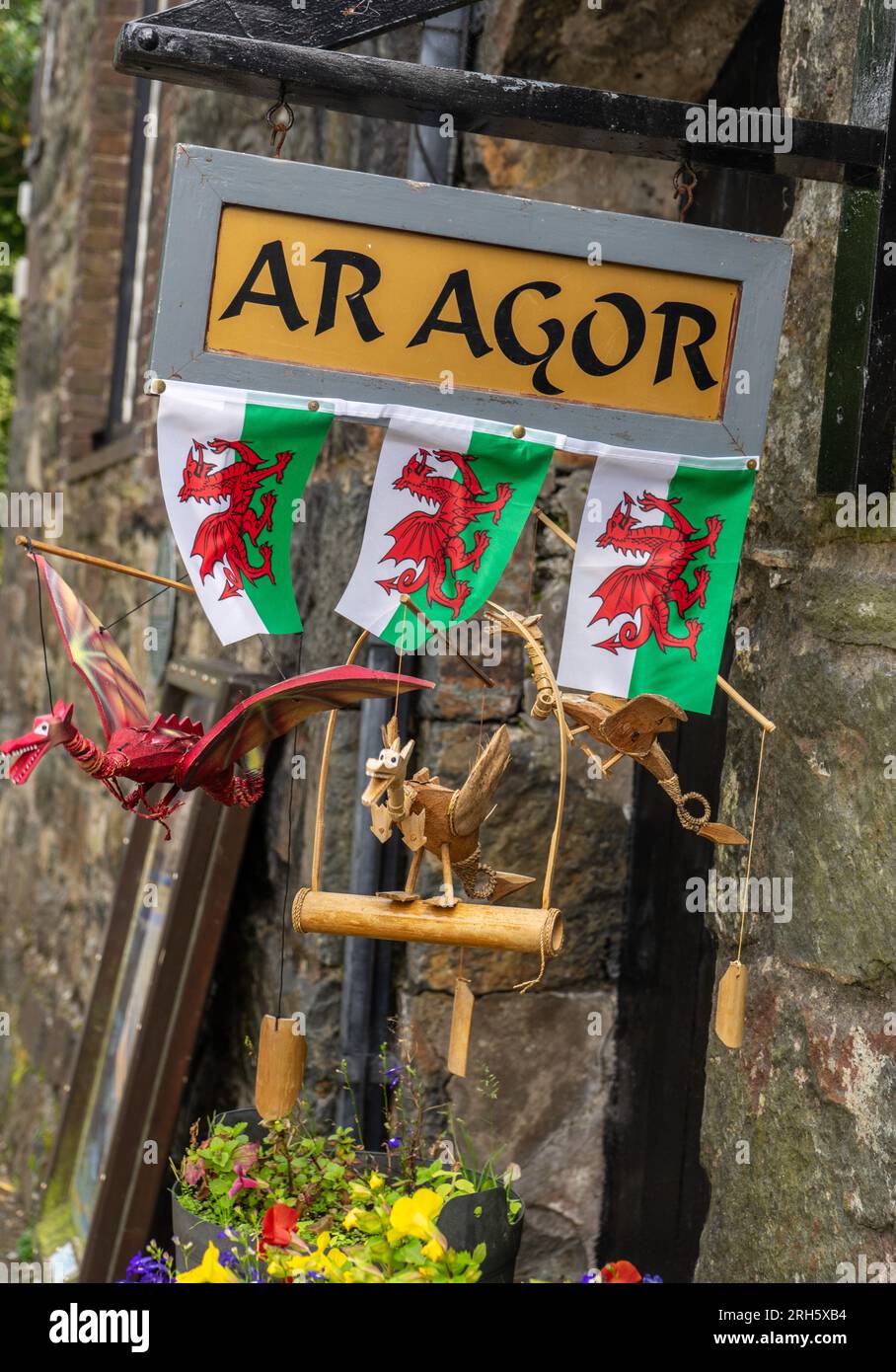 Views of the village of Beddgelert in Eryri / Snowdonia National Park ...