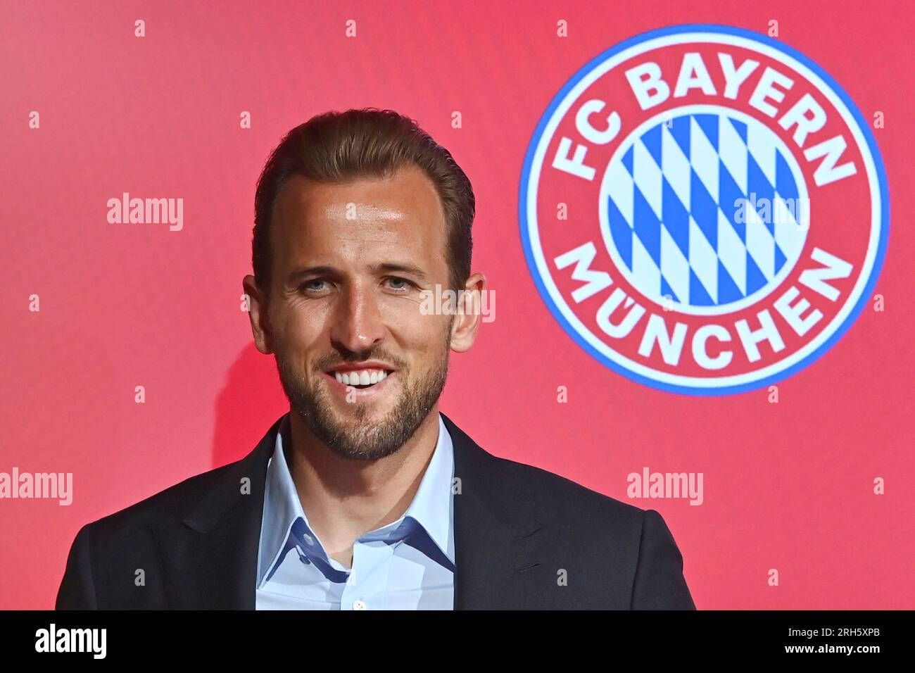 Munich. 13th Aug, 2023. Harry KANE (FC Bayern Munich) in front of ...