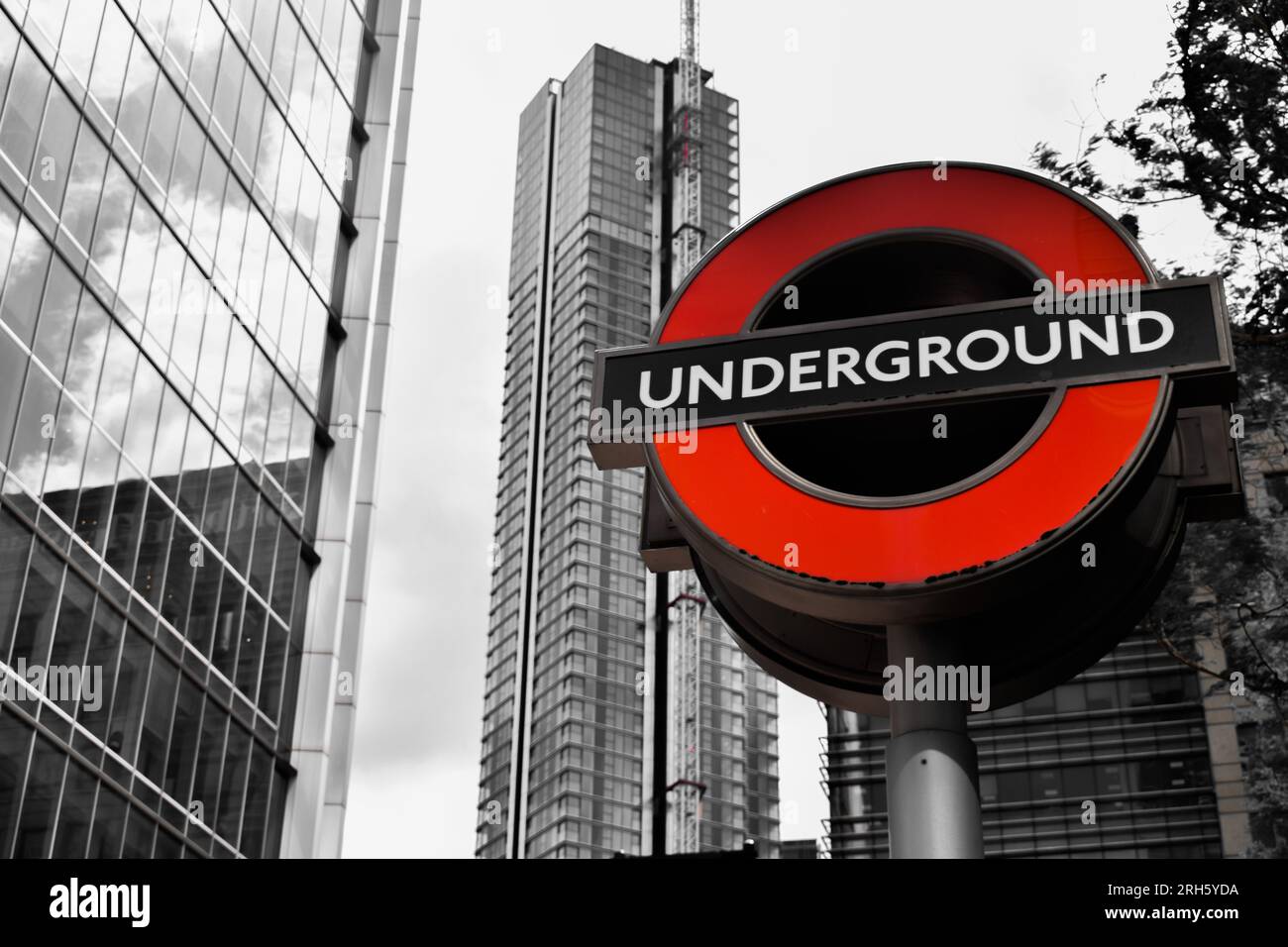 London Underground Logo Stock Photo - Alamy