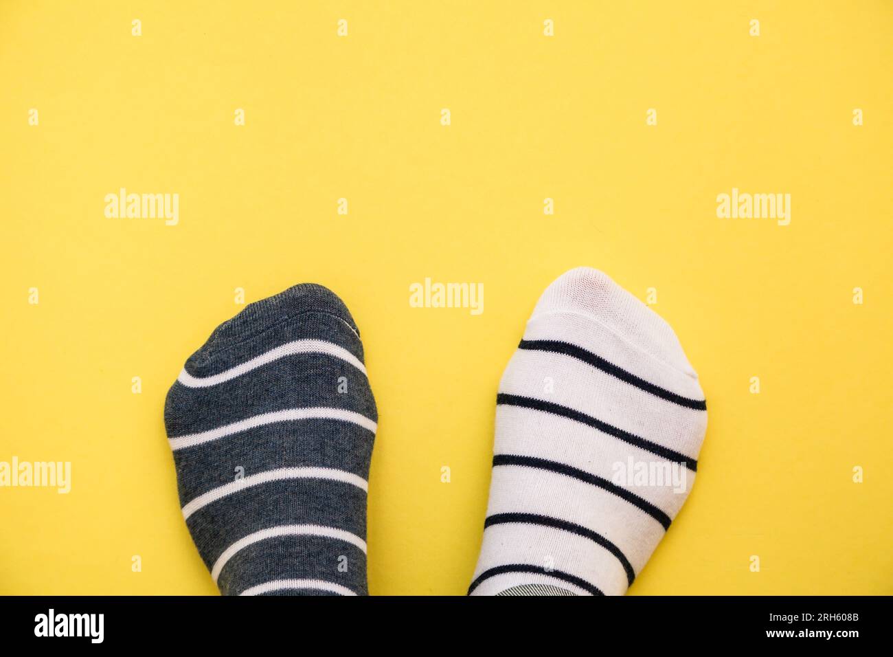 Mismatch mismatched hi-res stock photography and images - Alamy