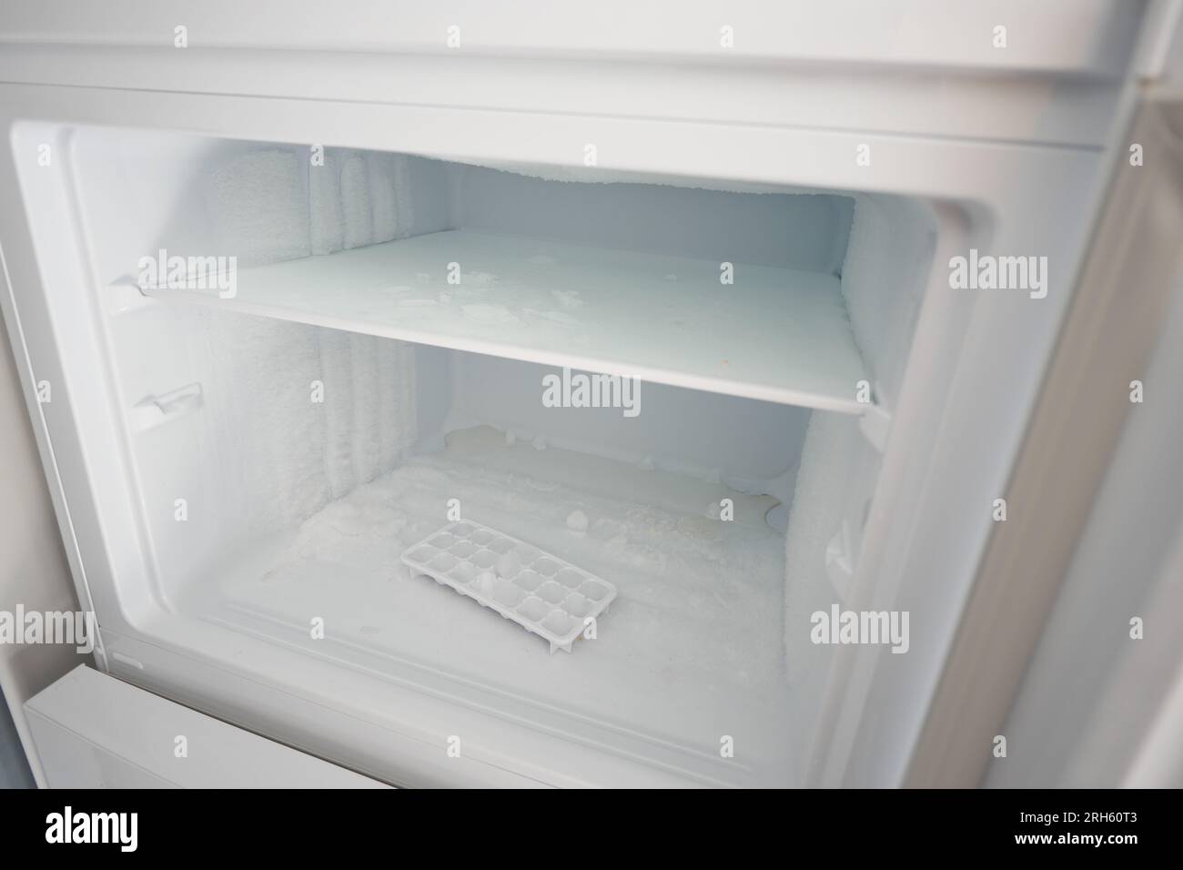open empty fridge at home Stock Photo - Alamy