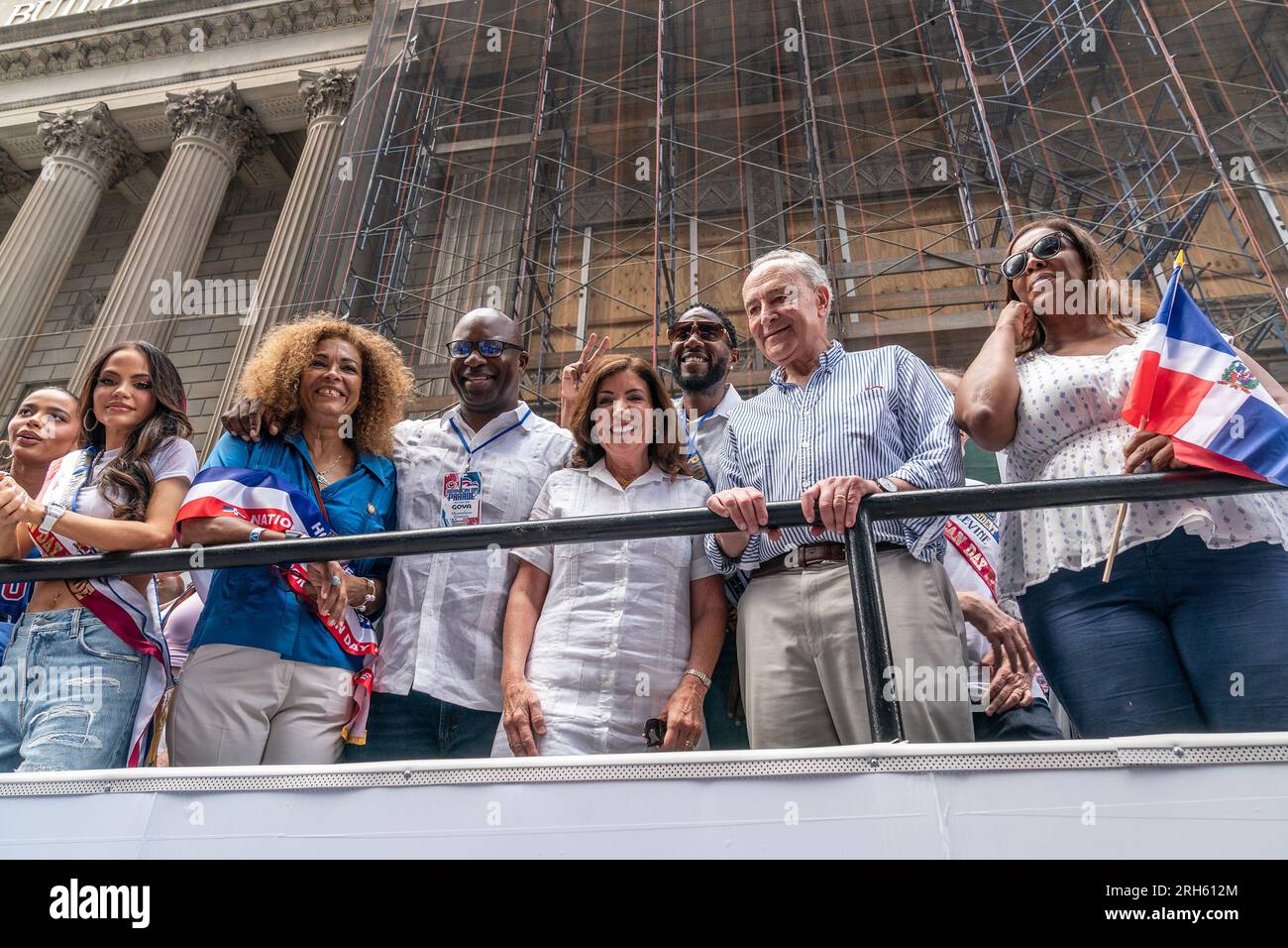 Natti natasha hi-res stock photography and images - Alamy