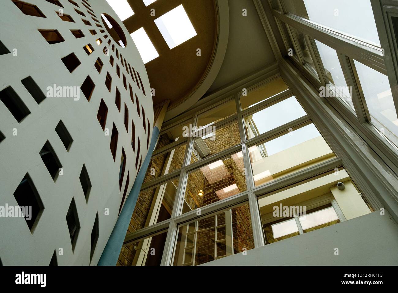 The Cosmic House, Holland Park, London. Post-modern home owned by ...