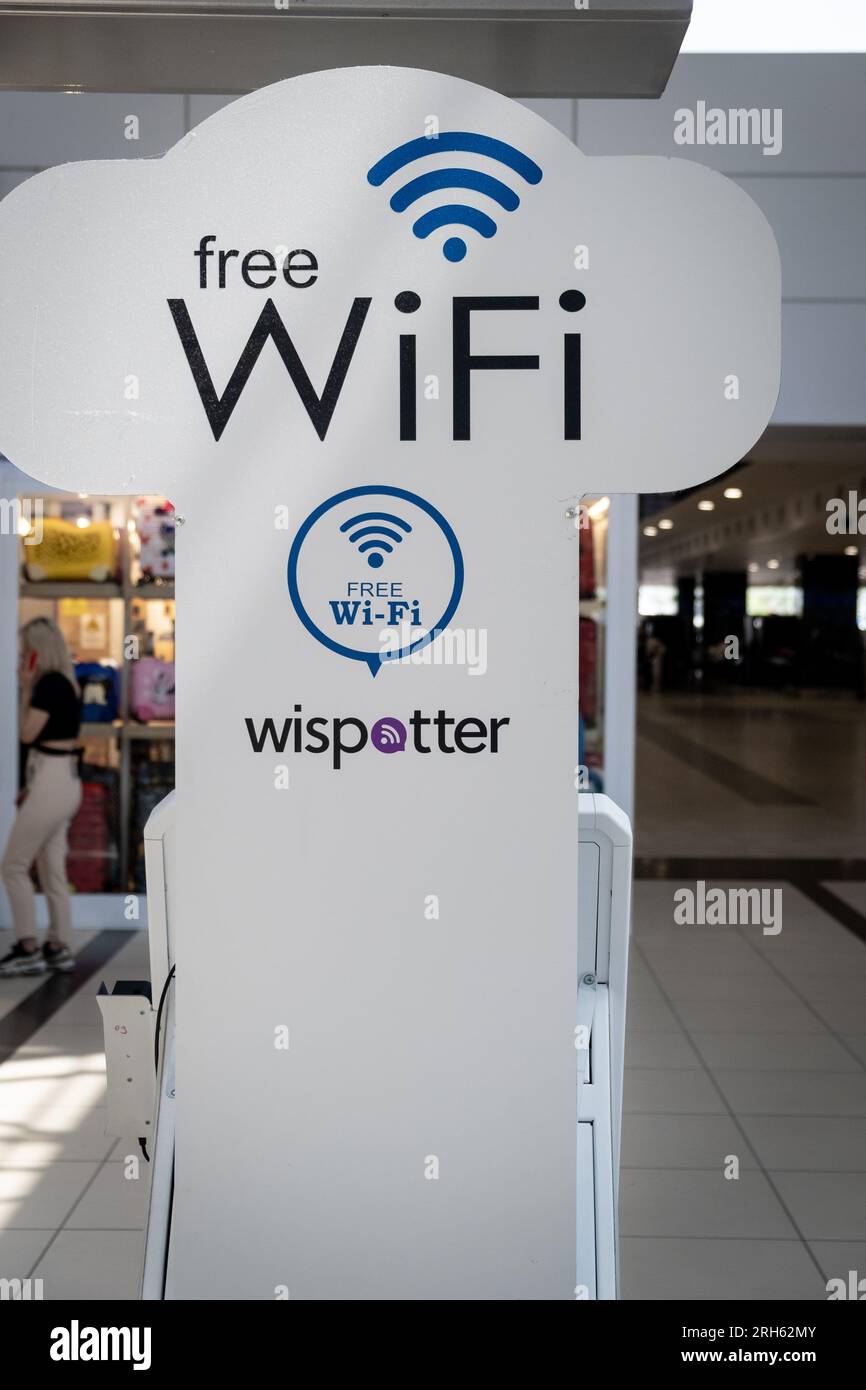 Wi fi signage hi-res stock photography and images - Alamy