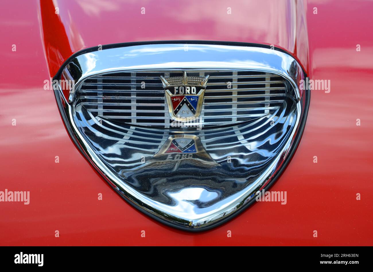 Chrome air intake on a red 1950s Ford Fairlane Stock Photo - Alamy