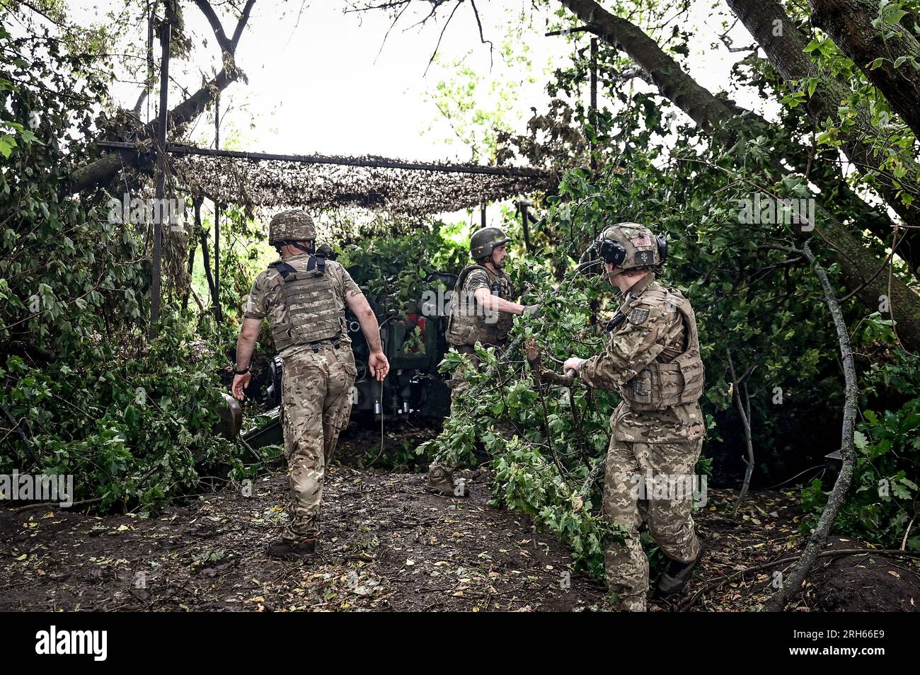 128th mountain assault brigade hi-res stock photography and images - Alamy
