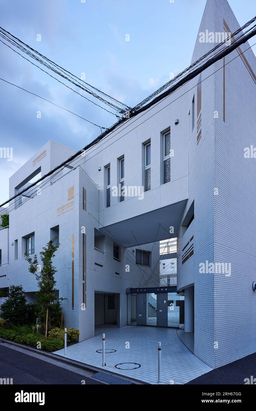 Atlas, multi-unit housing complex designed by Makoto Sei Watanabe (1996 ...