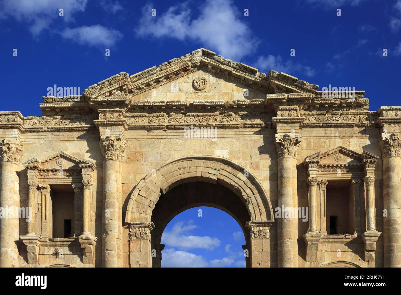 Jerash hadrians arch hi-res stock photography and images - Alamy