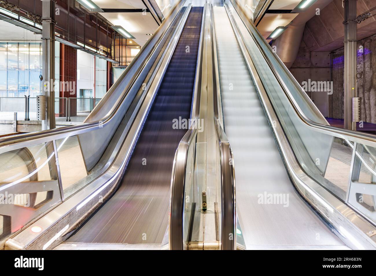 Long exposure photography of escalators in movement Stock Photo - Alamy