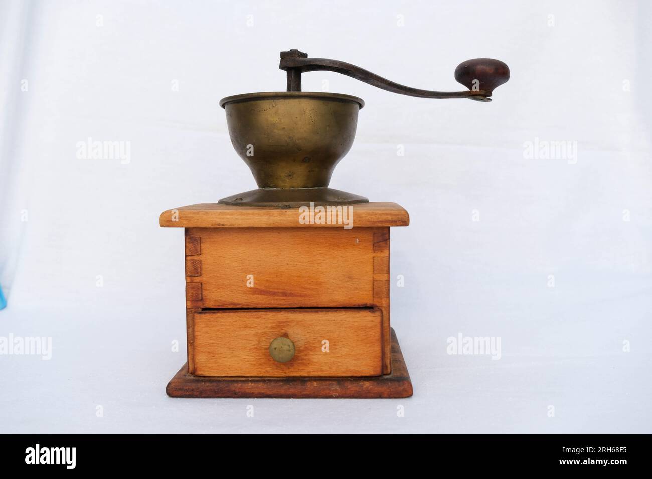 coffee grinder old Stock Photo - Alamy
