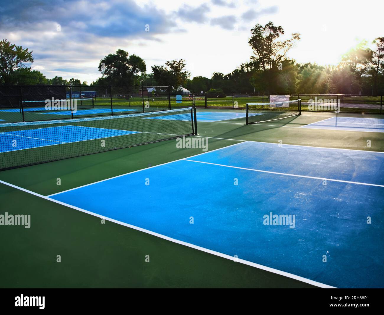 Liverpool, New York, USA. Brand newPpickleball courts onthe shore of ...