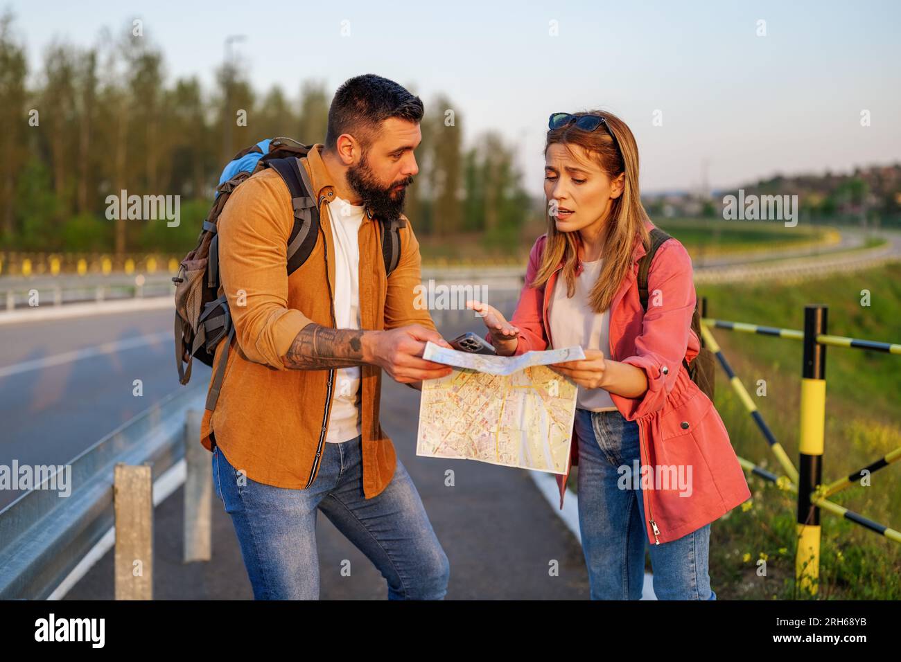 Using paper map hi-res stock photography and images - Alamy