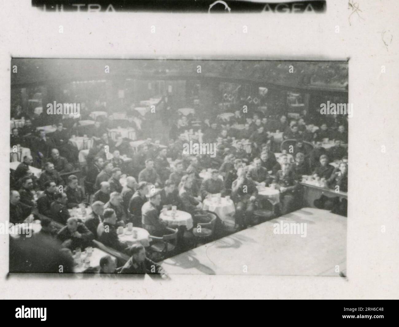 SS Photographer, Funk (1943) Concert hall with performers ...