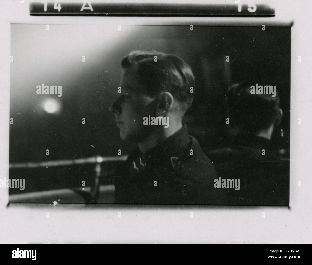 SS Photographer, Funk (1943) Concert hall with performers ...