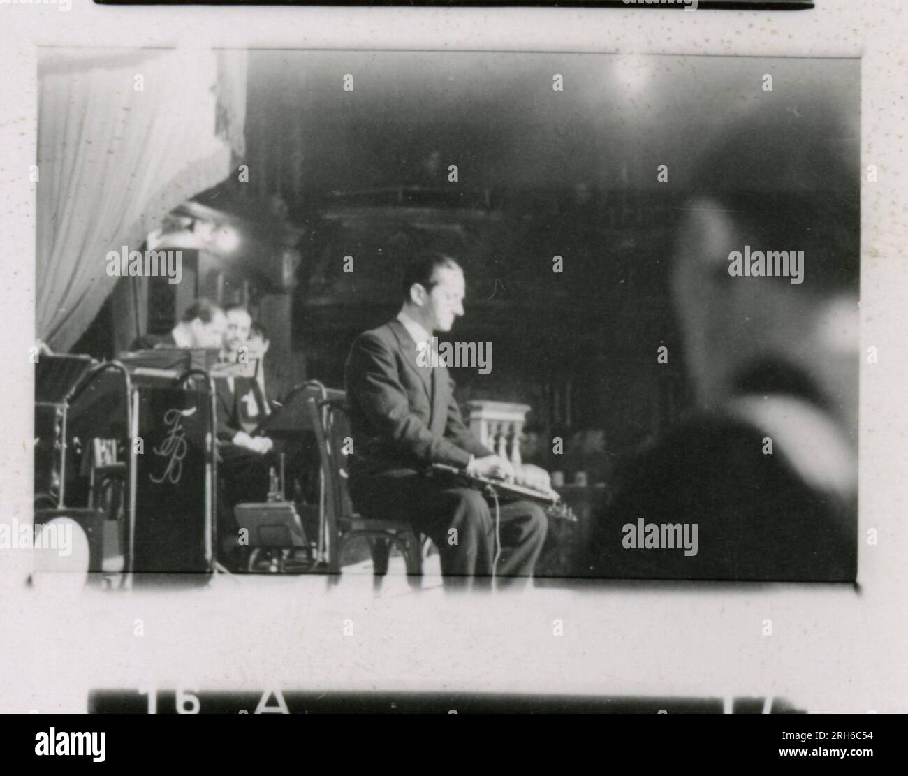SS Photographer, Funk (1943) Concert hall with performers ...