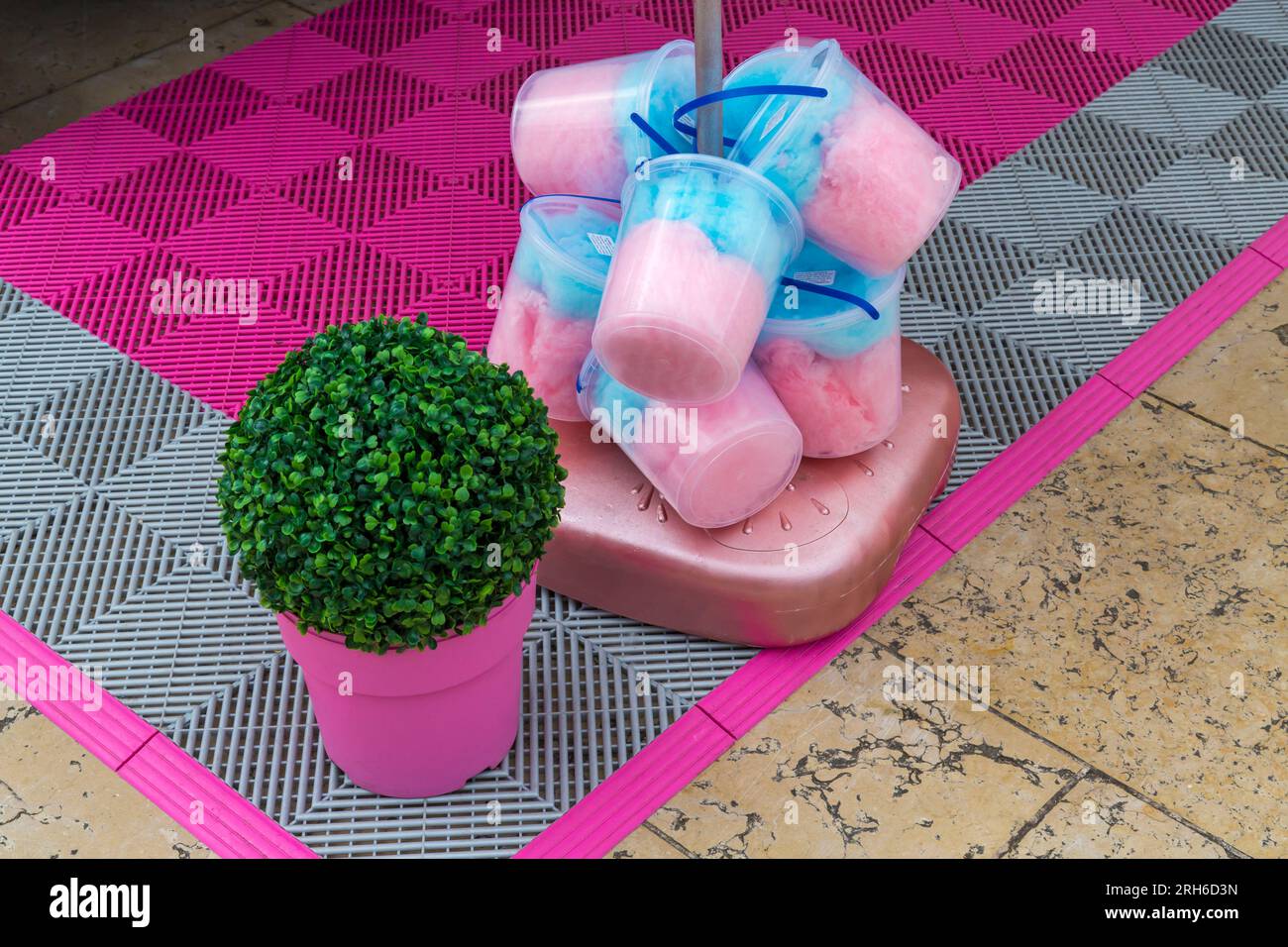 Candy buckets hi-res stock photography and images - Alamy