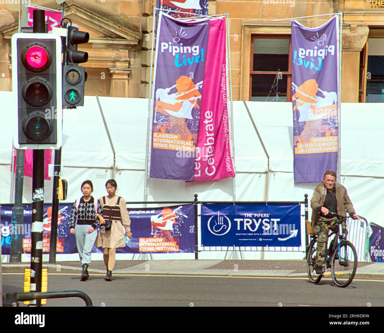 Tryst hi-res stock photography and images - Alamy