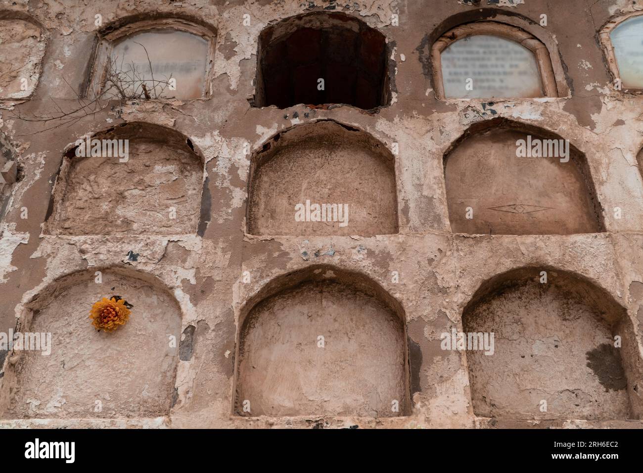 Open tomb hi-res stock photography and images - Alamy