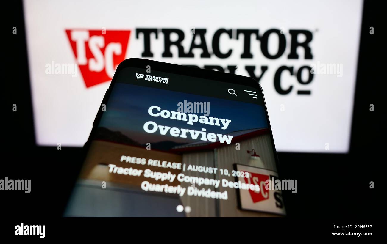 Mobile phone with webpage of US retail business Tractor Supply Company ...