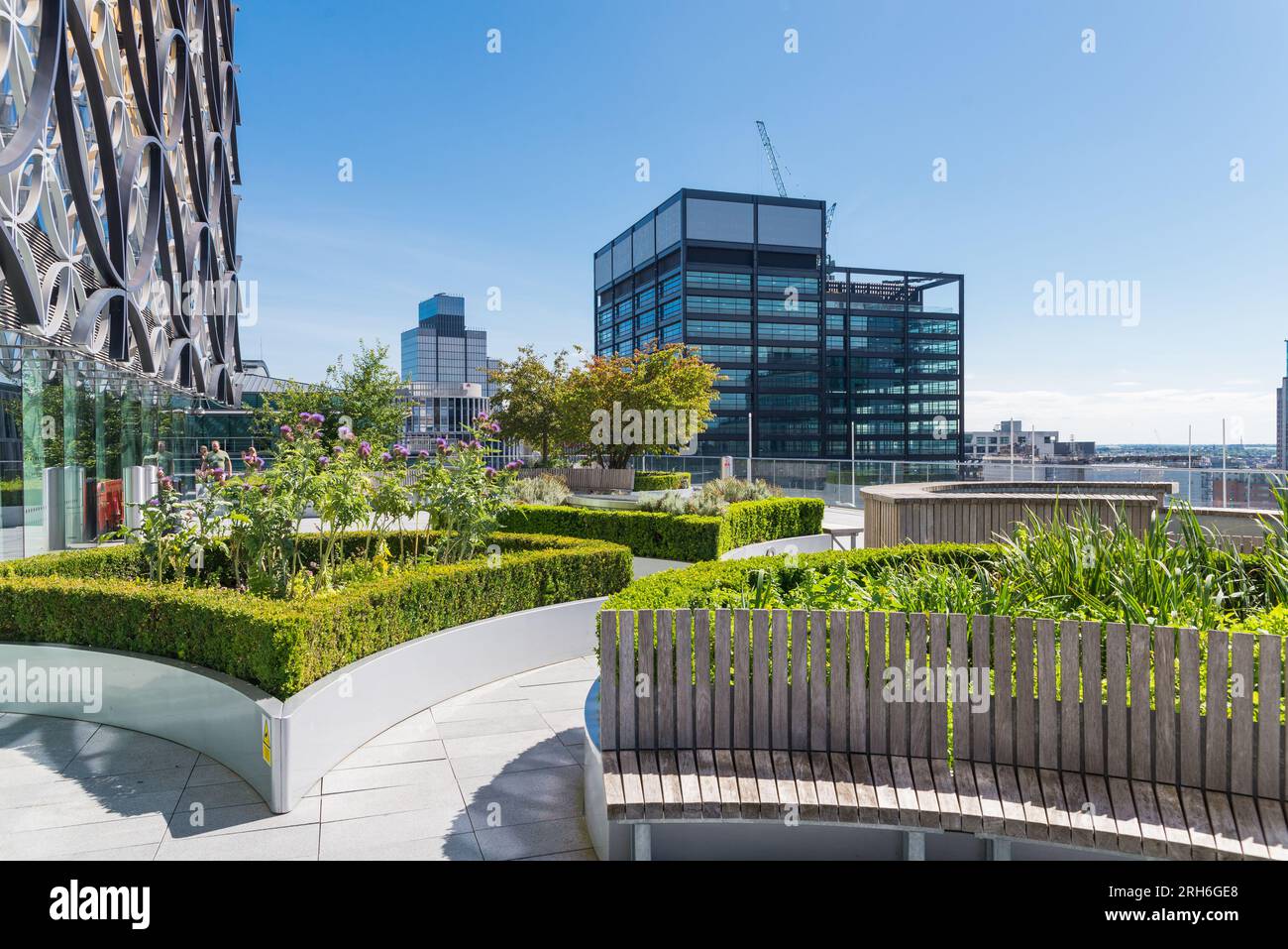 Birmingham library roof garden hi-res stock photography and images - Alamy