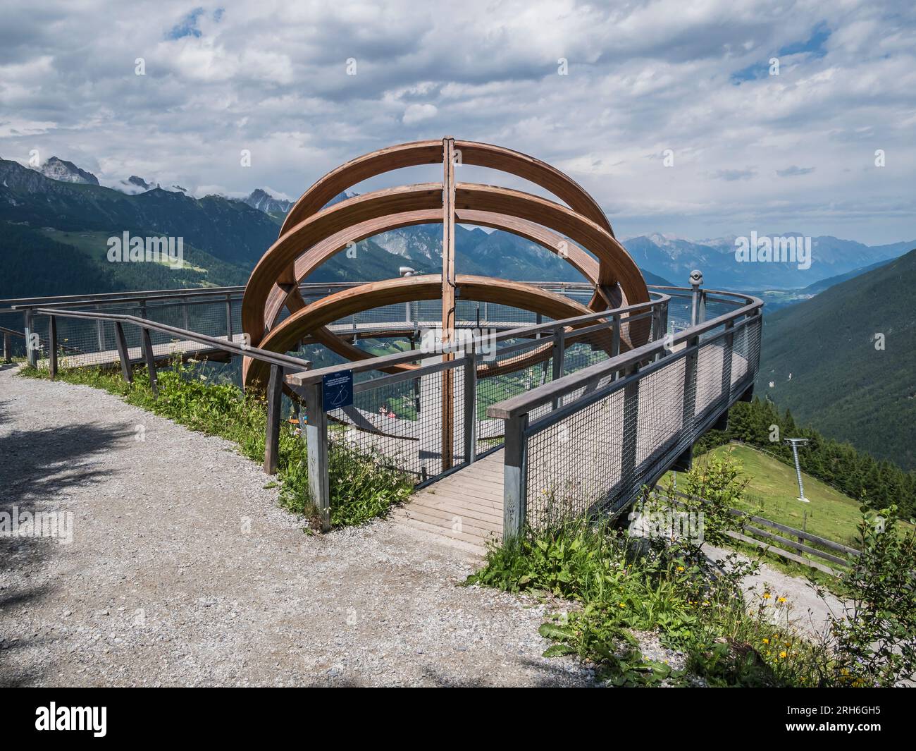 Panoramic image of the Globe overlook platform near the Elferbahnen ...