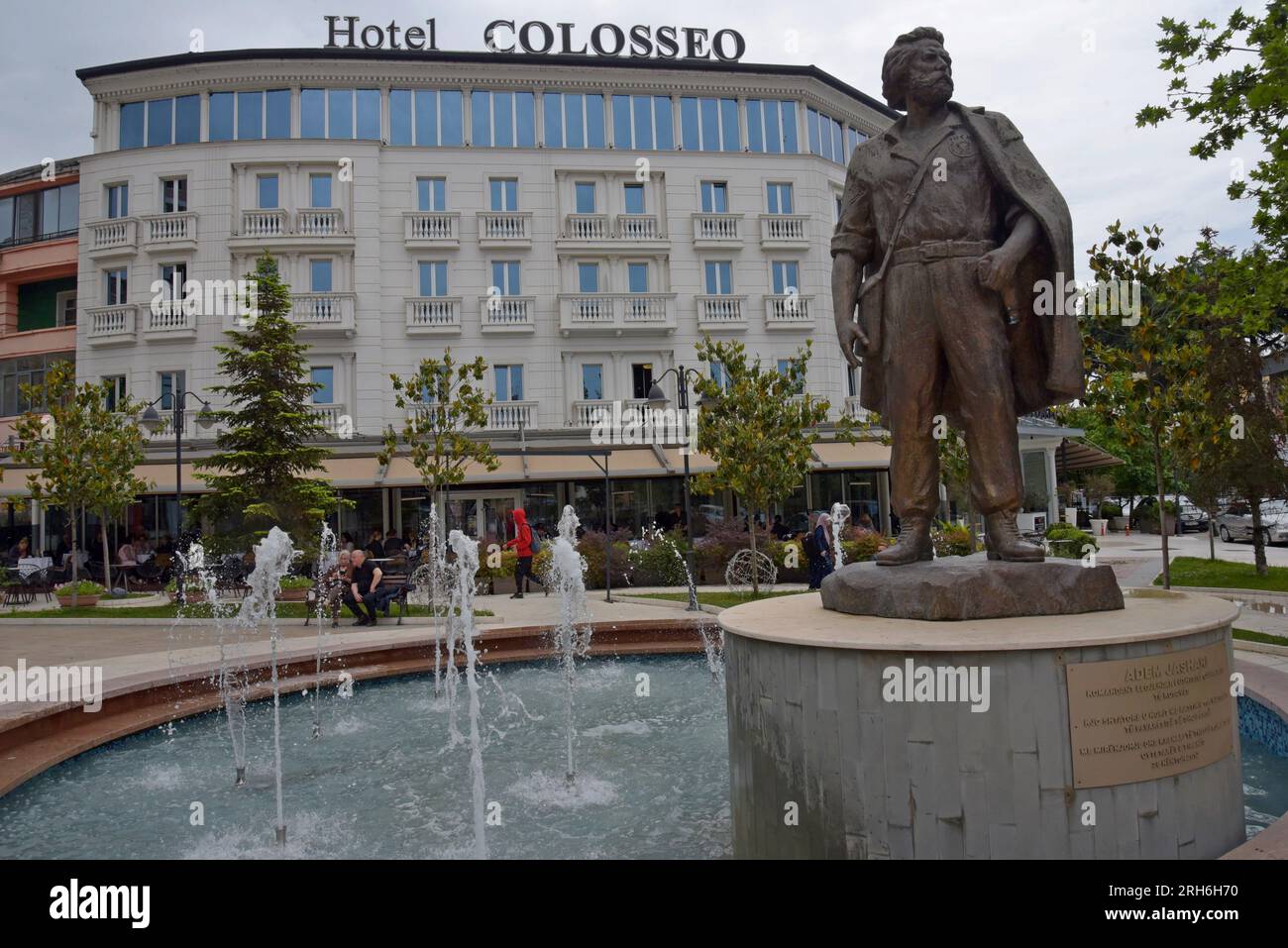 Kosovo liberation army hi-res stock photography and images - Alamy