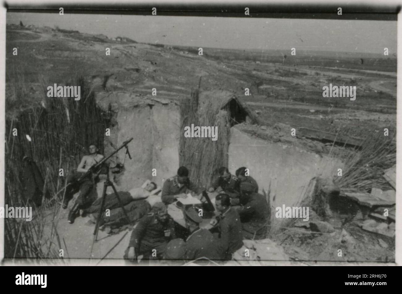 SS Photographer, Geyk (Russia) Winter scenes - digging vehicles out of ...